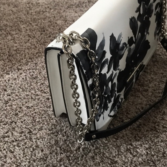 Steve Madden | Bags | Steve Madden Flower Pattern Shoulder Bag | Poshmark